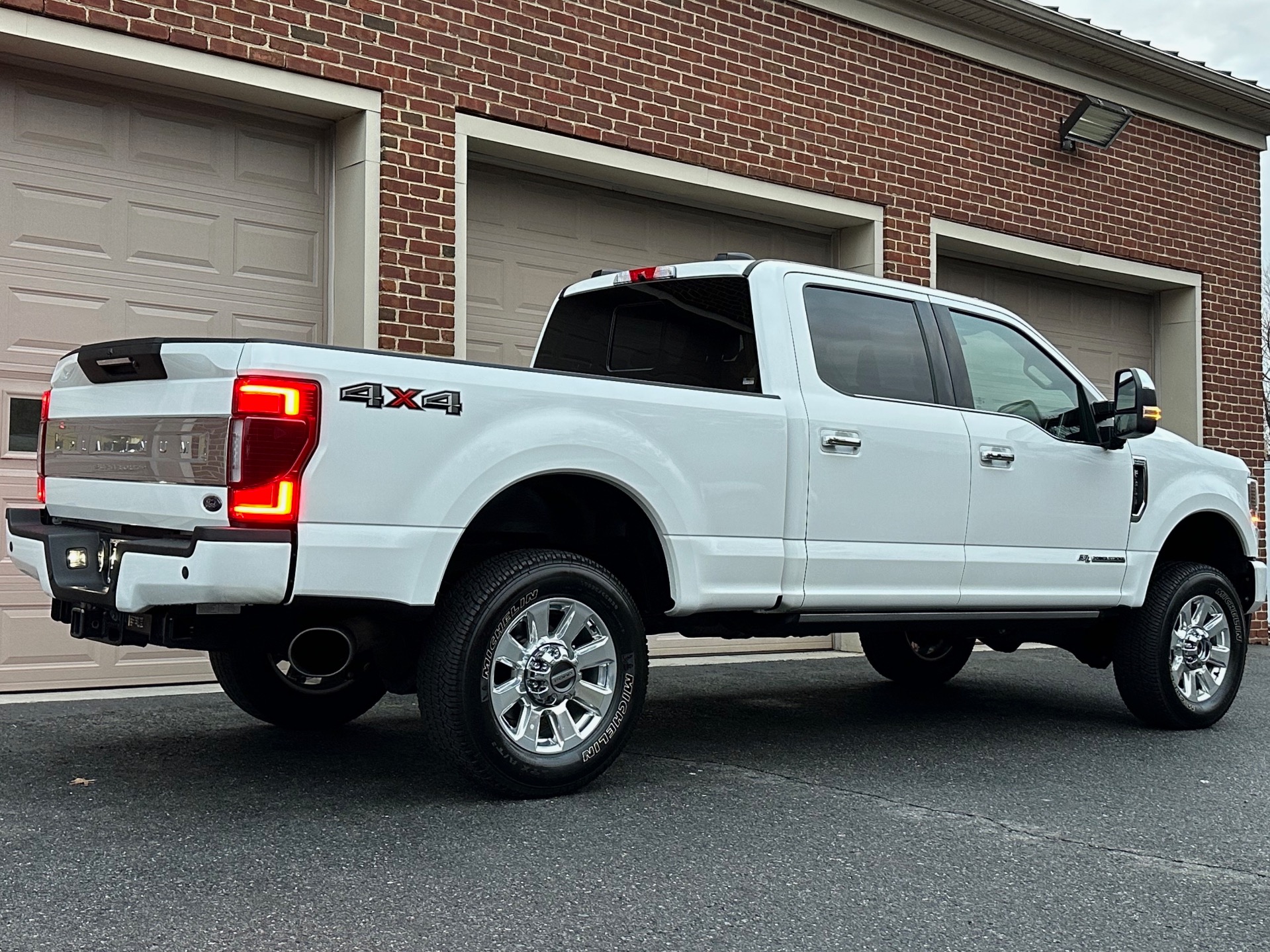 2022 Ford F-350 Super Duty Platinum Stock # D68038 for sale near Edgewater Park, NJ | NJ Ford Dealer